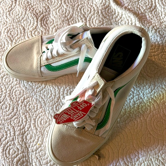 Vans | Shoes | Nwt Vans Old School White And Kelly Green | Poshmark